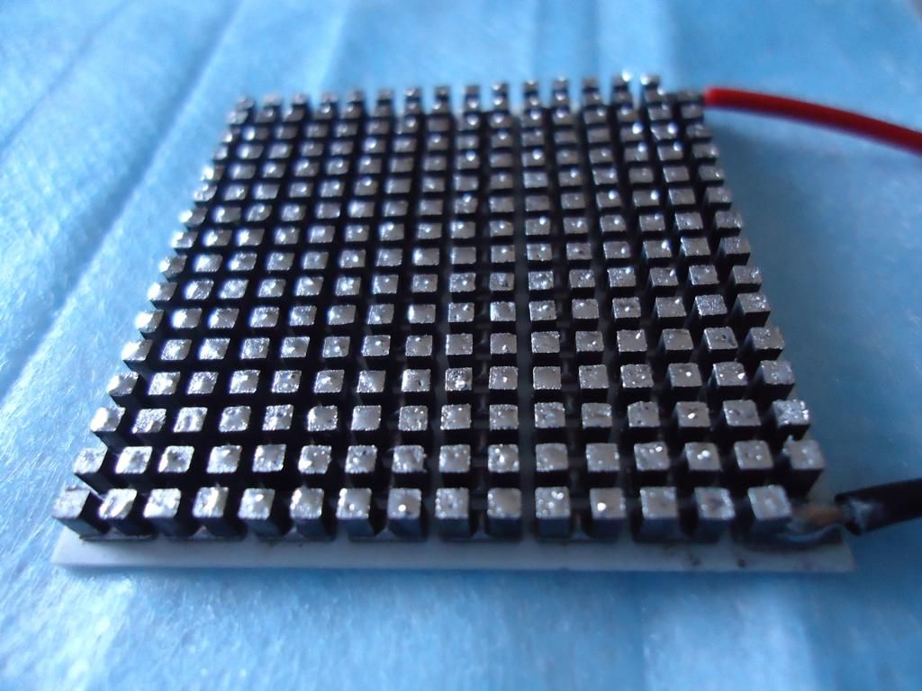 Precision Cooling with Peltier Elements - Peltron GmbH Peltier-Technik